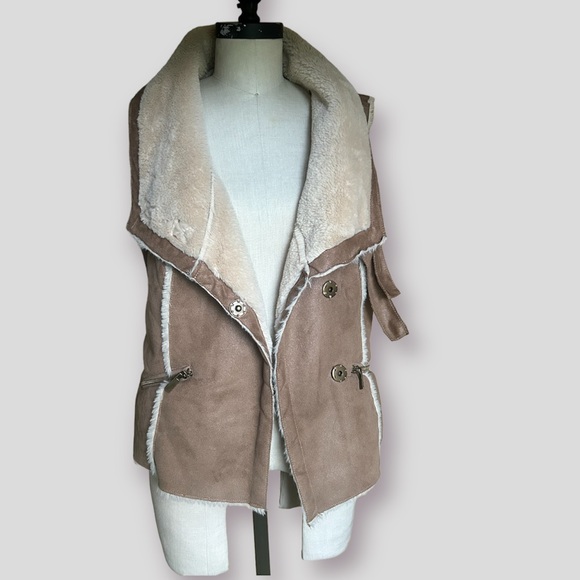 Blank NYC | Jackets & Coats | Bnci Blanc Noir Vegan Faux Suede Faux Vegan Fur Vest L | Poshmark